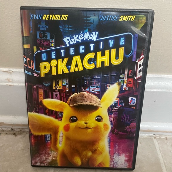 Pokemon | Media | Warner Bros Pokmon Detective Pikachu Movie Bonus Disc ...